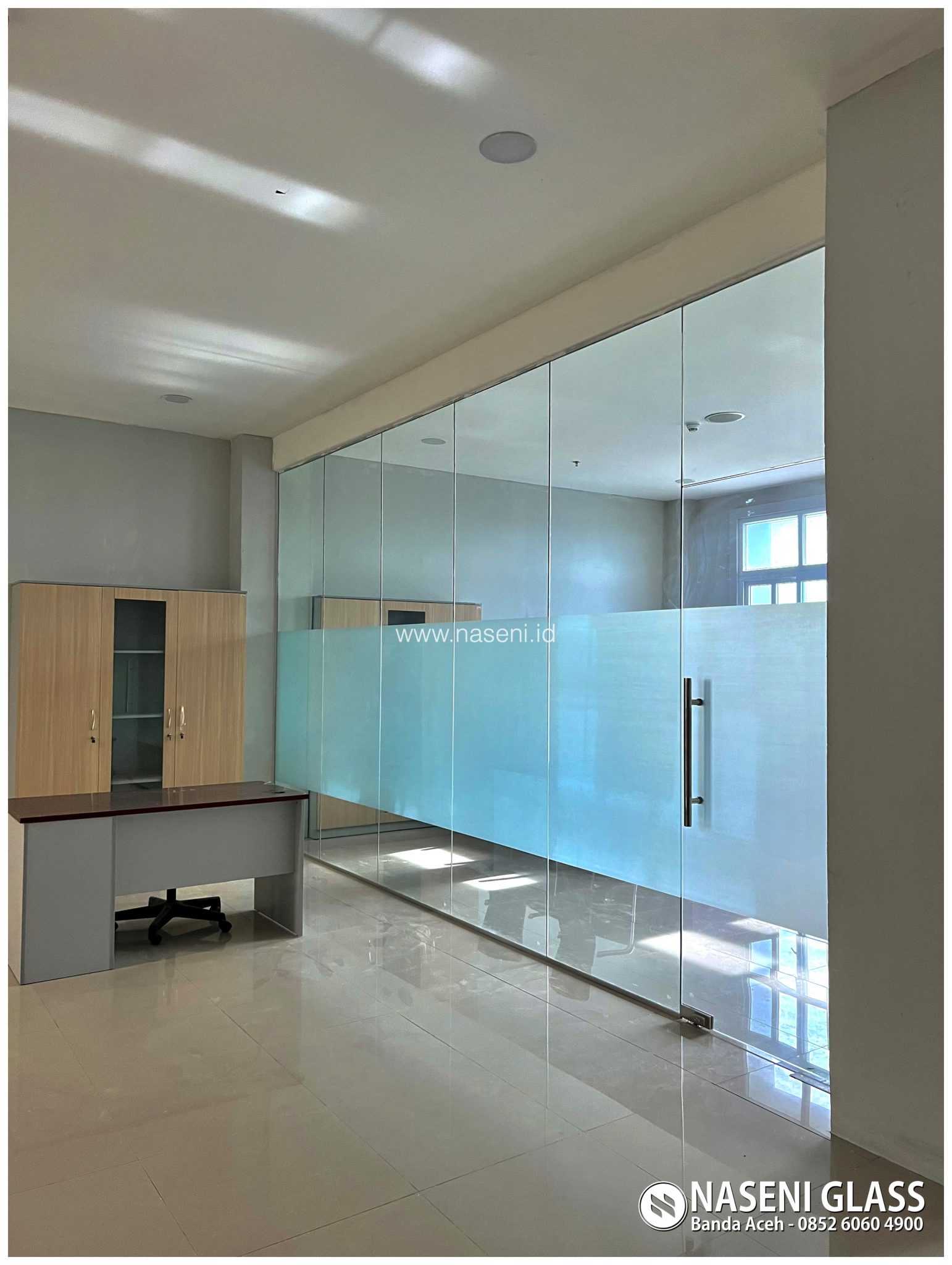 Pintu Kaca Frameless: Keunggulan, Harga, dan Ide Desain